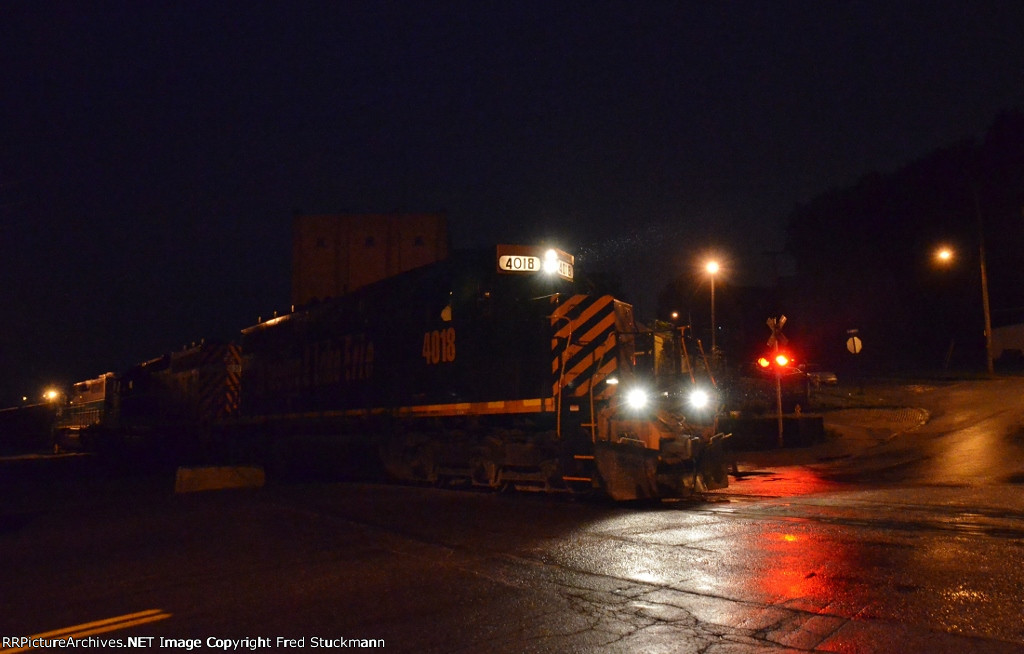 WE 4018 in a light rain.